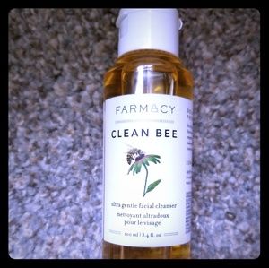 Makeup | Farmacy Clean Bee Facial Cleanser | Poshmark